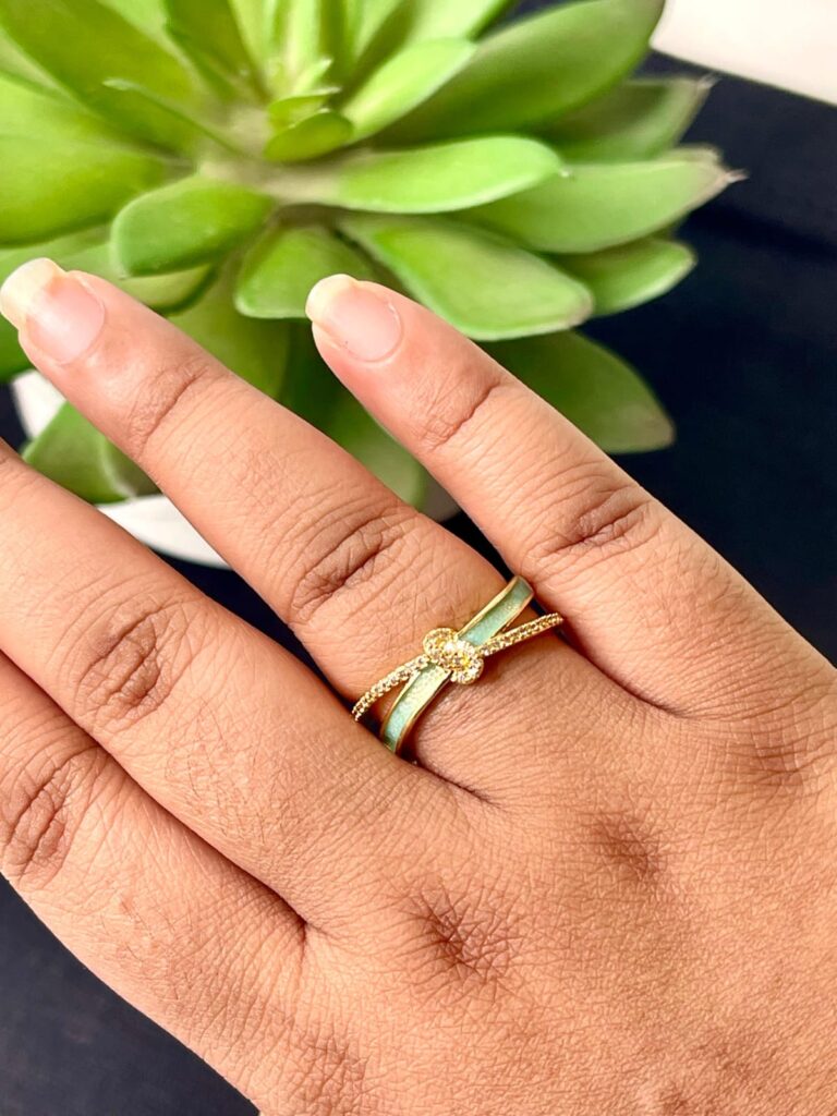 Metal Finger Ring V8 - Utthiti