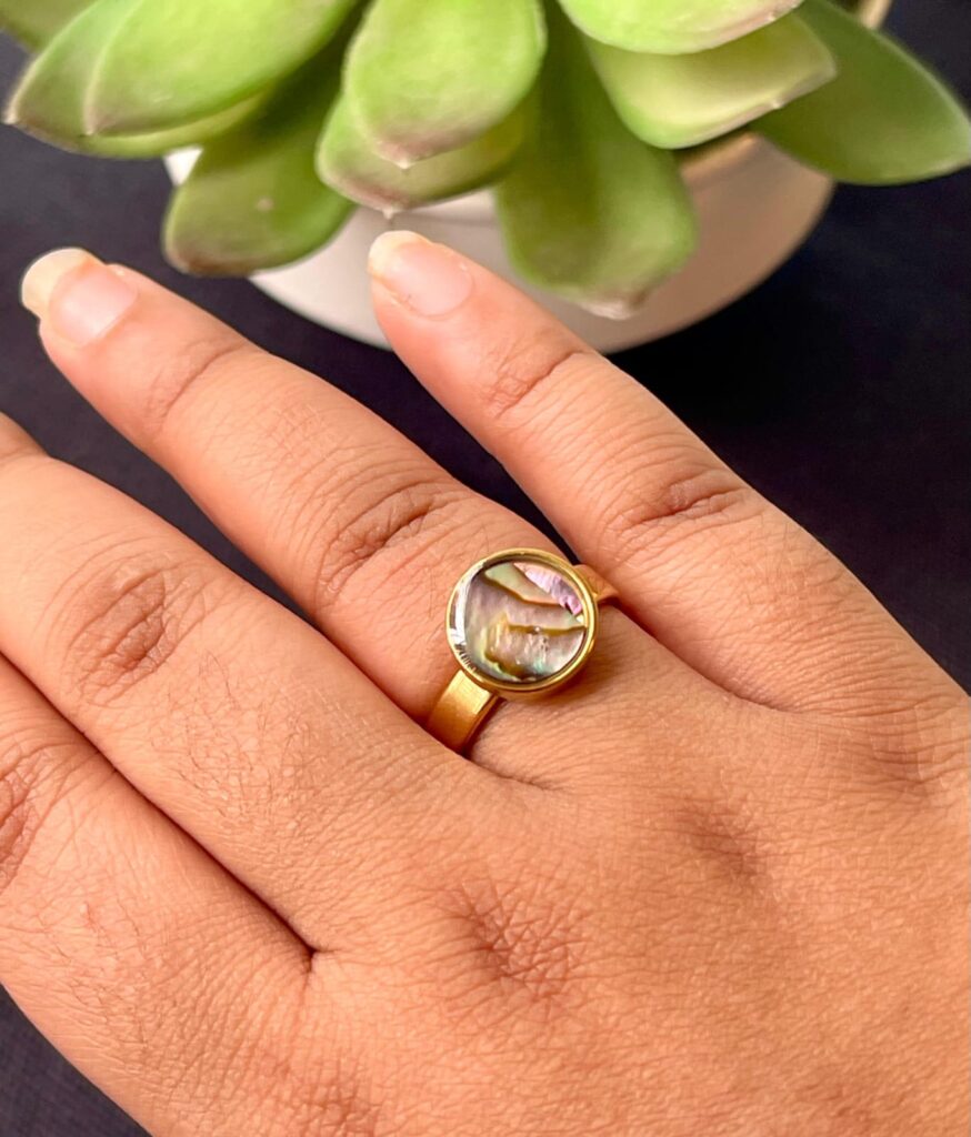 Pearl Finger Ring V17 - Utthiti